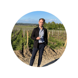 Montrachet: A Guide to Burgundy's Most Hallowed White Wine Vineyard - Vint Marketplace